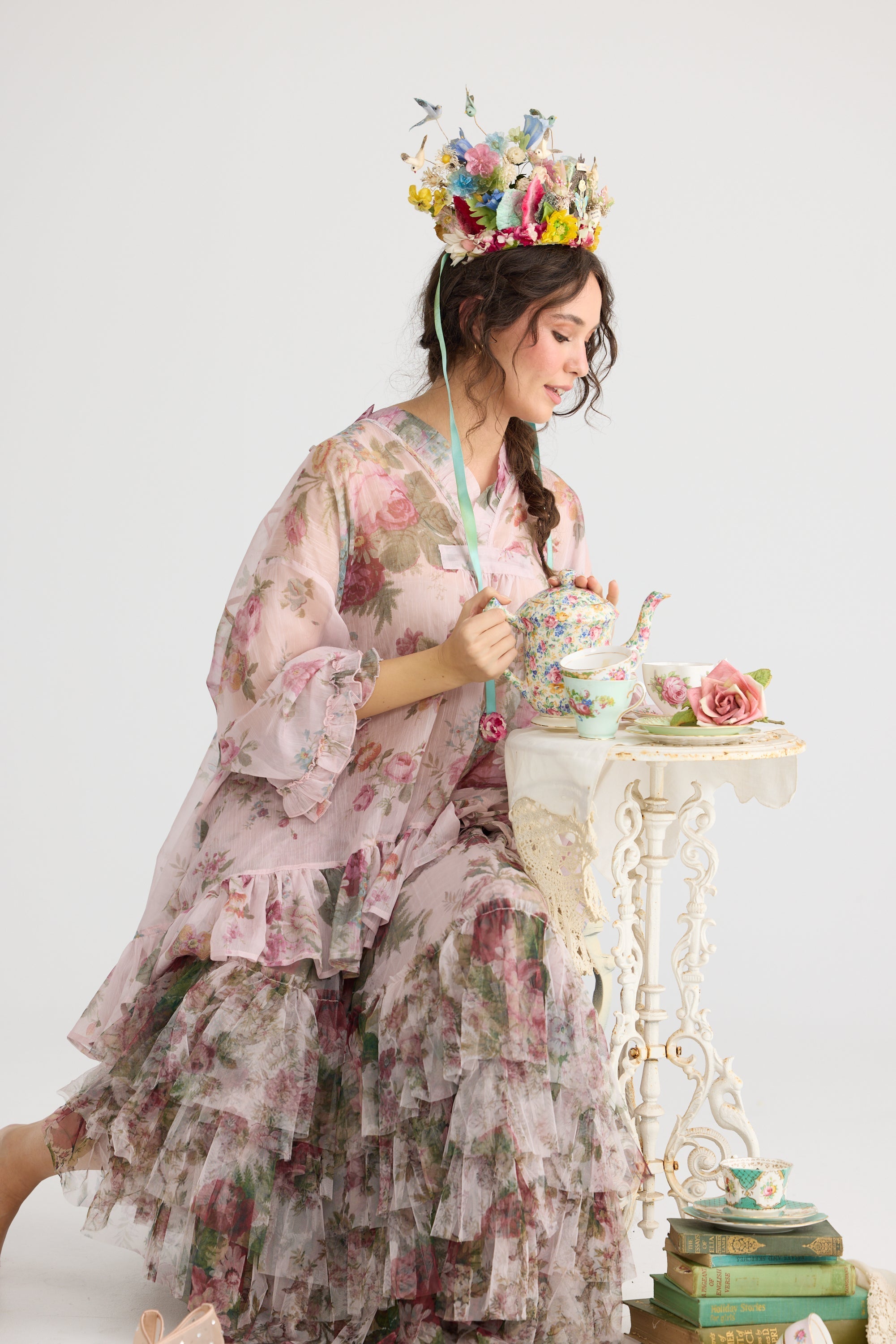 Tea with Mabel – Miss Rose Sister Violet