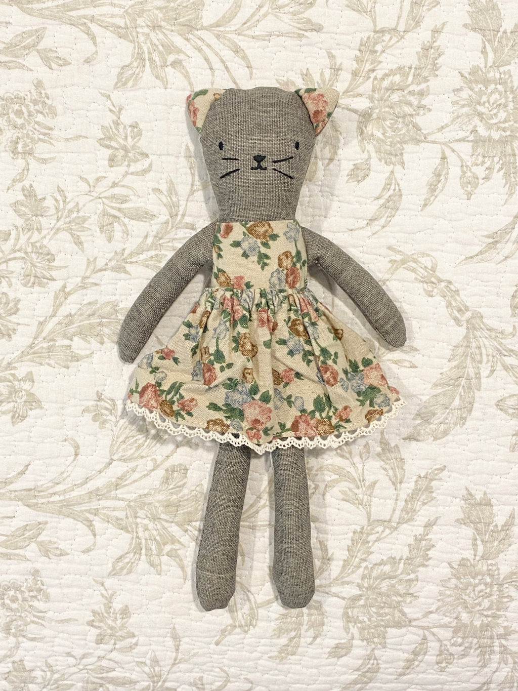 Violet the Cat - Spring Vintage Floral – Miss Rose Sister Violet
