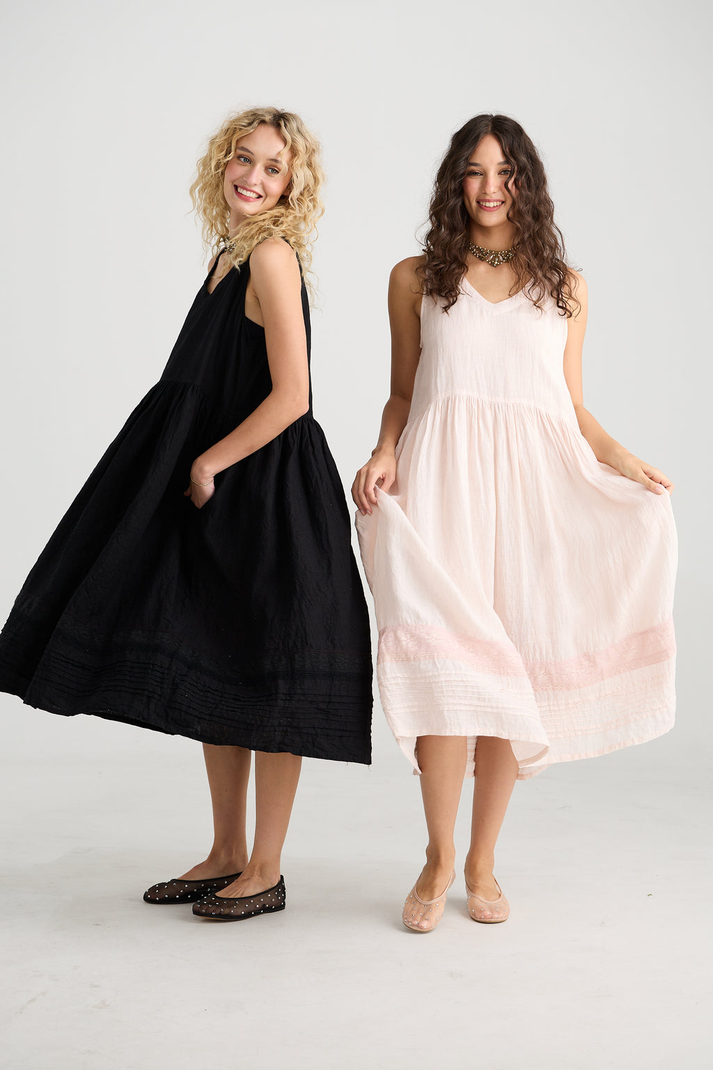 Cassandra Linen and Lace dress. Powder Pink – Miss Rose Sister Violet